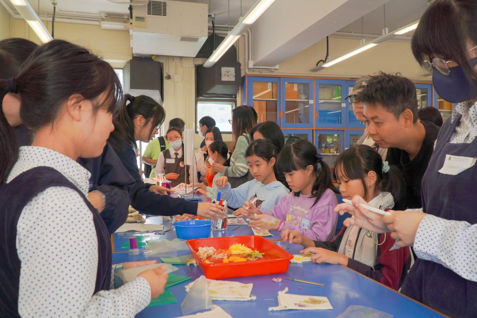 何明華會督銀禧中學